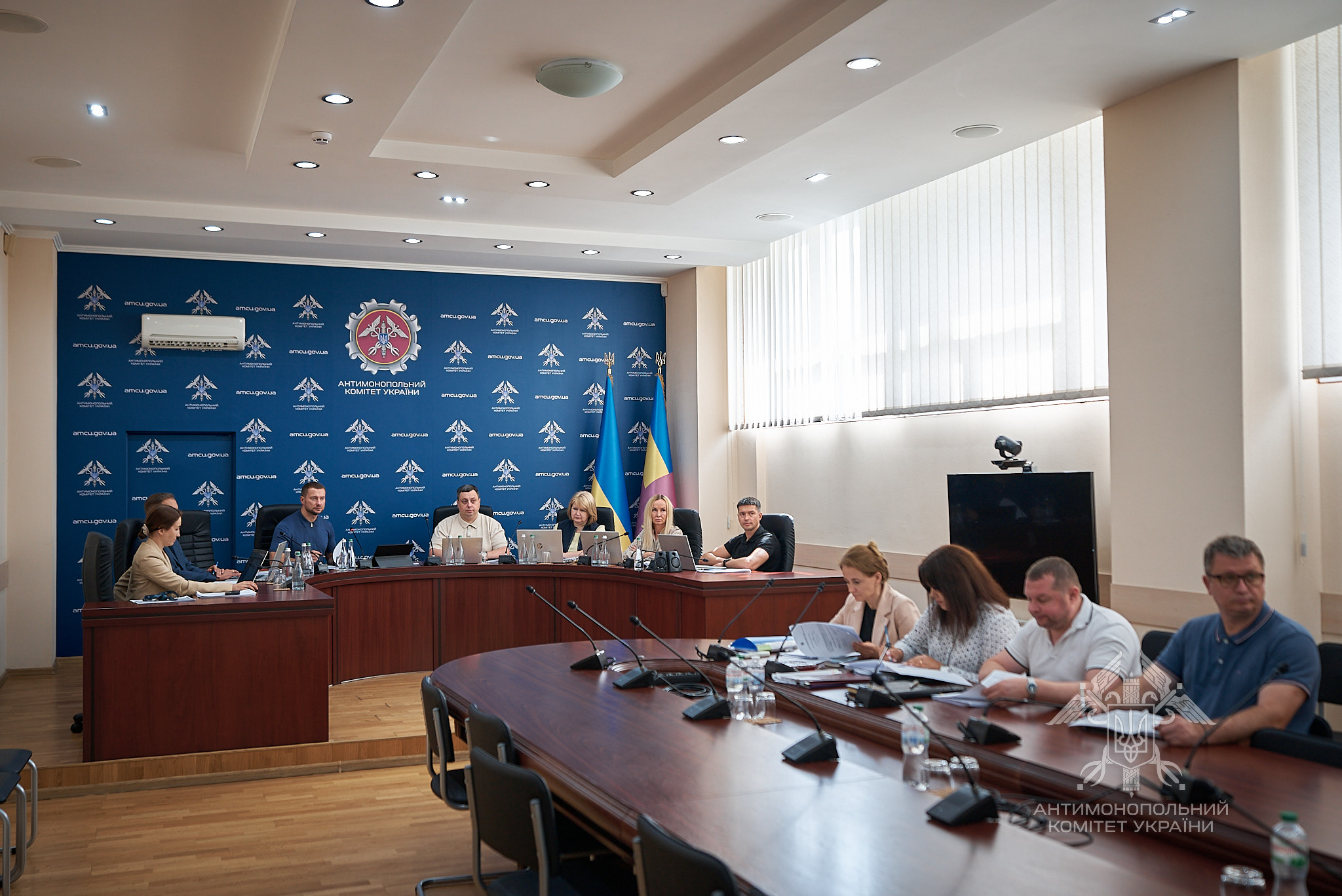 АМКУ надав дозвіл на придбання «CRH UKRAINE B.V.» акцій ПрАТ «Дікергофф ...